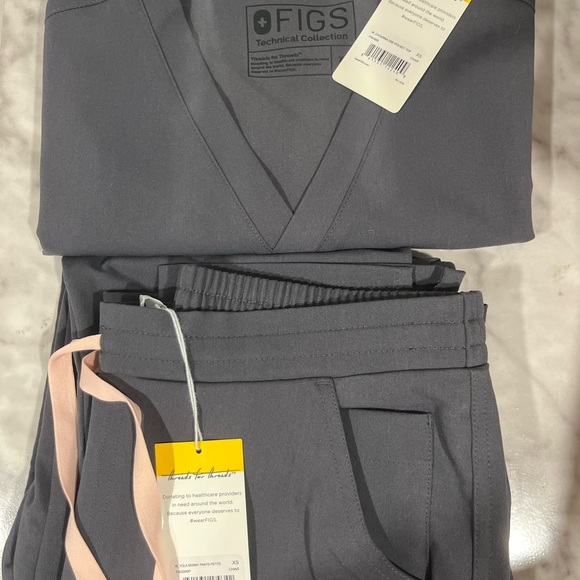 Figs | Pants & Jumpsuits | Figs Catarina Womens Charcoal Scrub Set ...